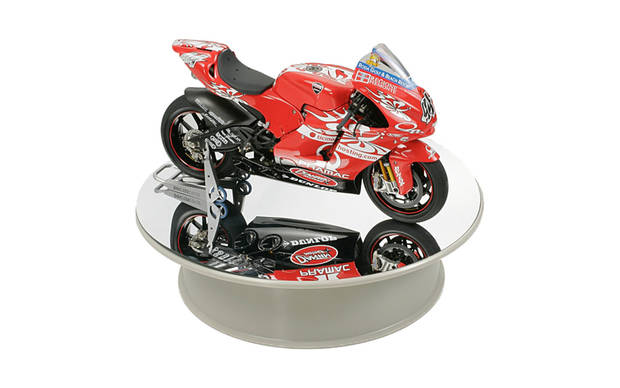 Display Turntable - 200x55mm - Tamiya 73001 | kingshobby.com