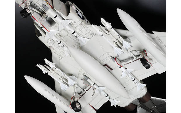 McDonnell F-4 J Phantom II - Tamiya 60306 | kingshobby.com