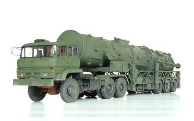 DF-21 Ballistic Missile Launcher - Trumpeter 00202 | kingshobby.com