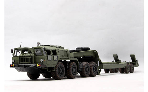 MAZ-7410 Tractor w/CHMZAP-5247G - Trumpeter 01056 | kingshobby.com