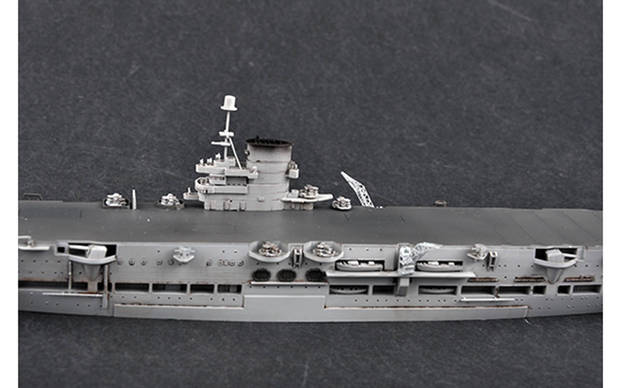 HMS Ark Royal 1939 - Trumpeter 06713 | kingshobby.com