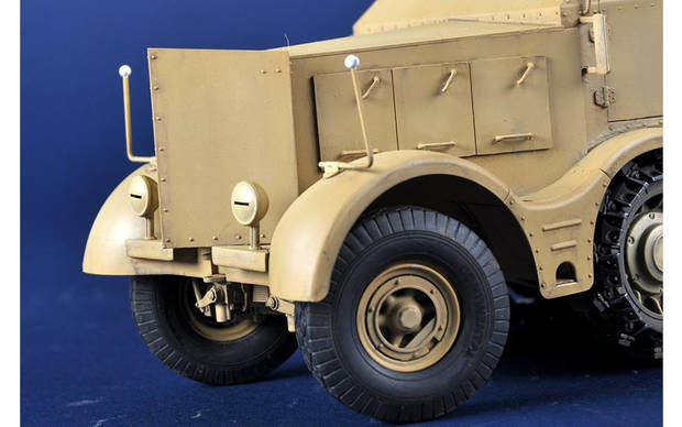 Schwerer Zugkraftwagen 18t with 8.8cm Flak - Trumpeter 09577 ...