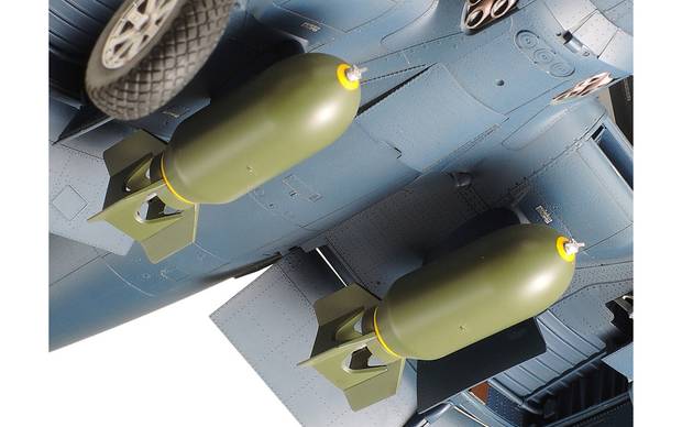 Vought F4U-1D Corsair - Tamiya 60327 | kingshobby.com