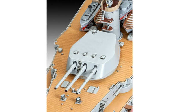 Russian WWI Battleship Gangut - Revell 05137 | kingshobby.com