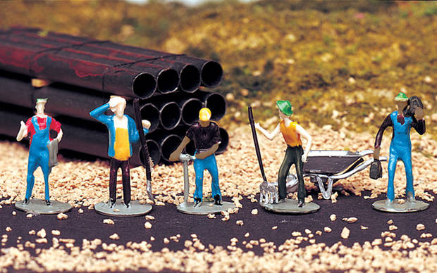 Work Crew - HO Scale - Bachmann Trains 42334 | kingshobby.com