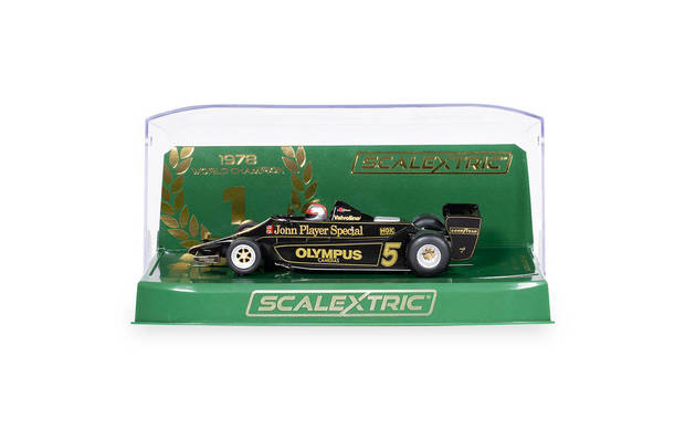 Lotus 79 - Mario Andretti - 1978 World Champion Edition - Scalextric C4494 | kingshobby.com