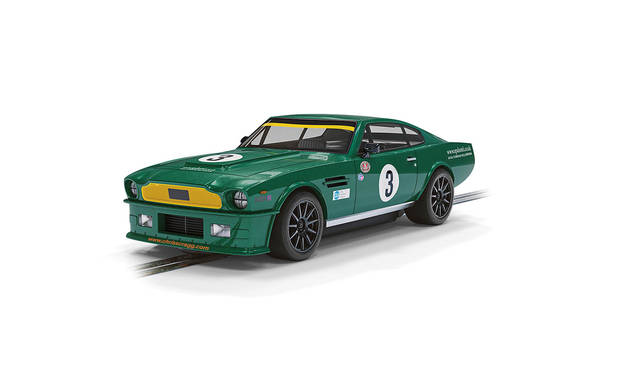 Aston Martin V8 - Chris Scragg Racing - Scalextric C4256 | kingshobby.com
